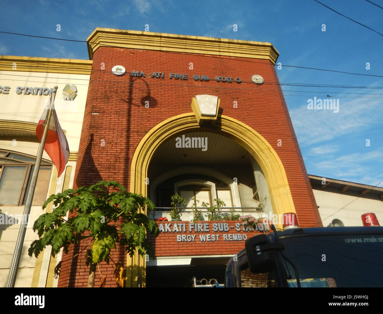 This title refers to a park and garden located in the West Rembo area ...