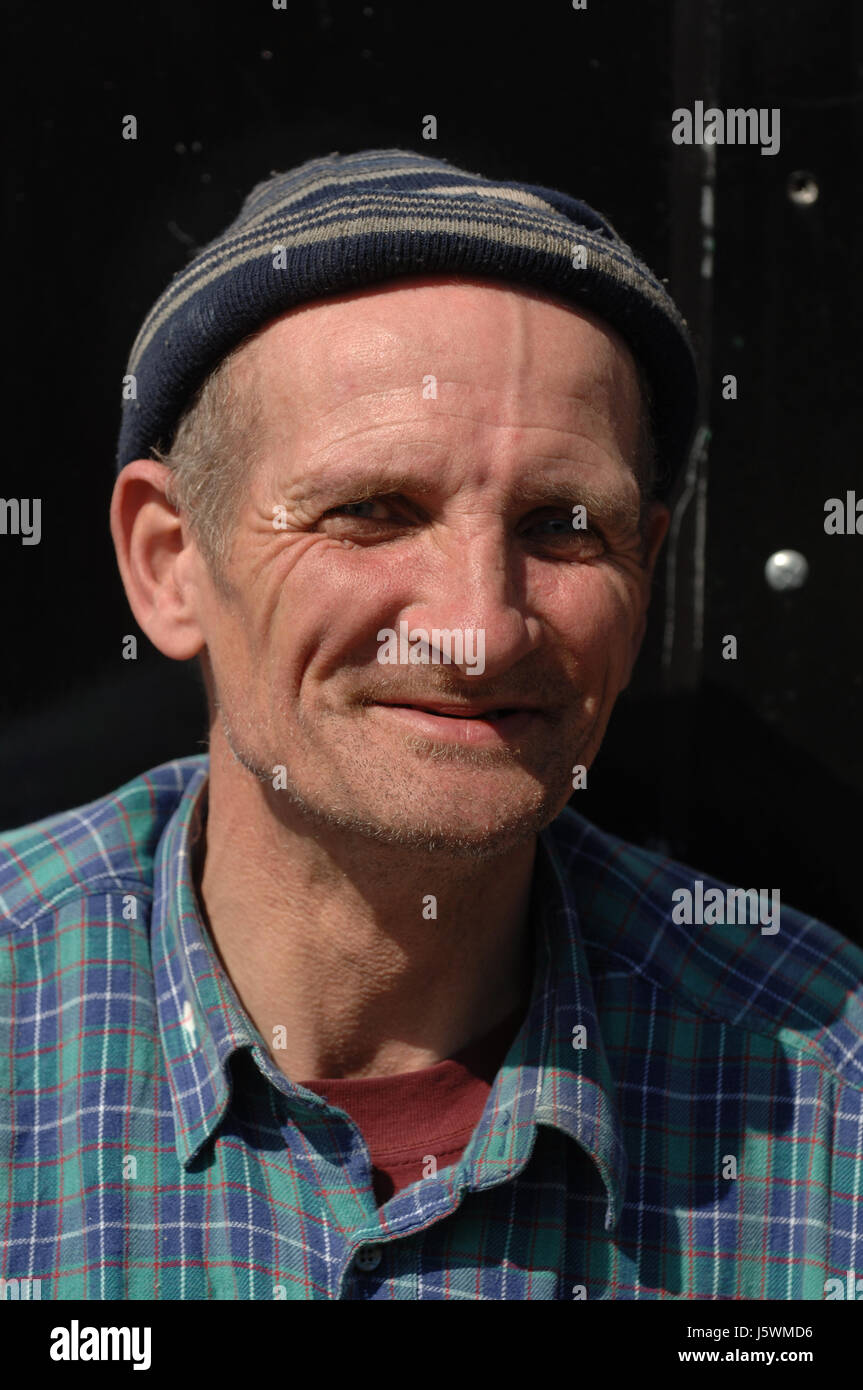 Elderly man men hi-res stock photography and images - Alamy