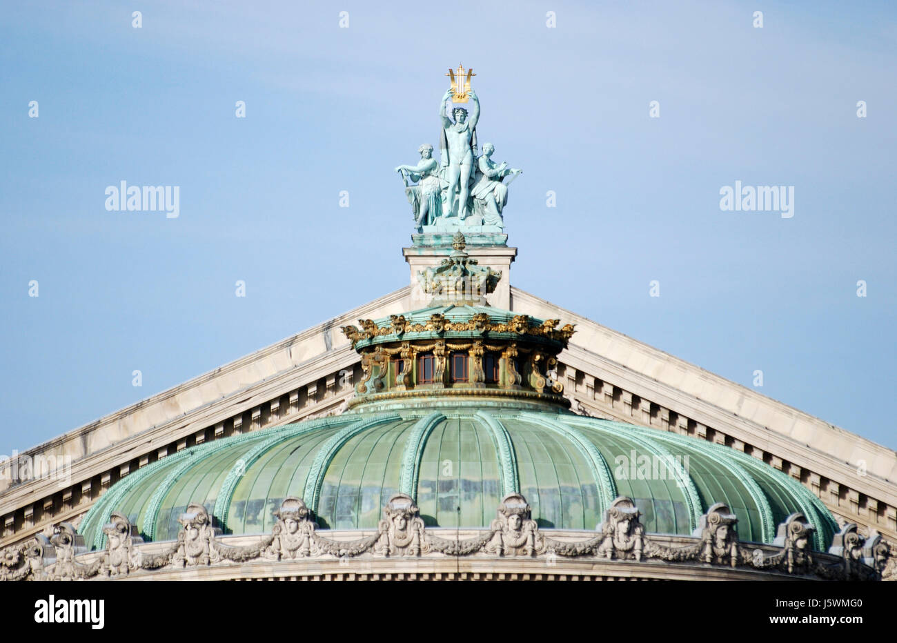 historical opera sightseeing paris emblem rooftop building buildings ...