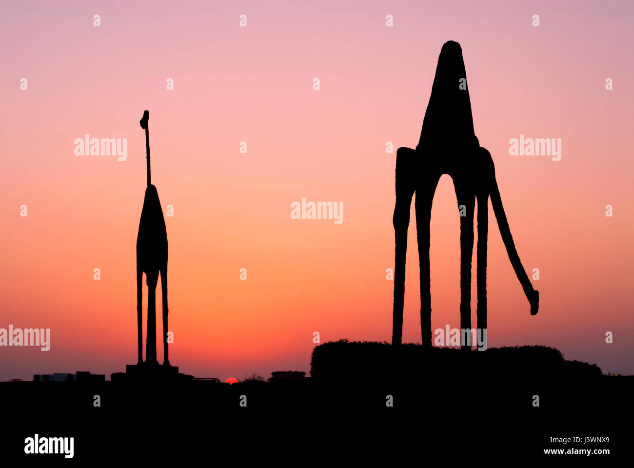 Camel statue jeddah hi-res stock photography and images - Alamy