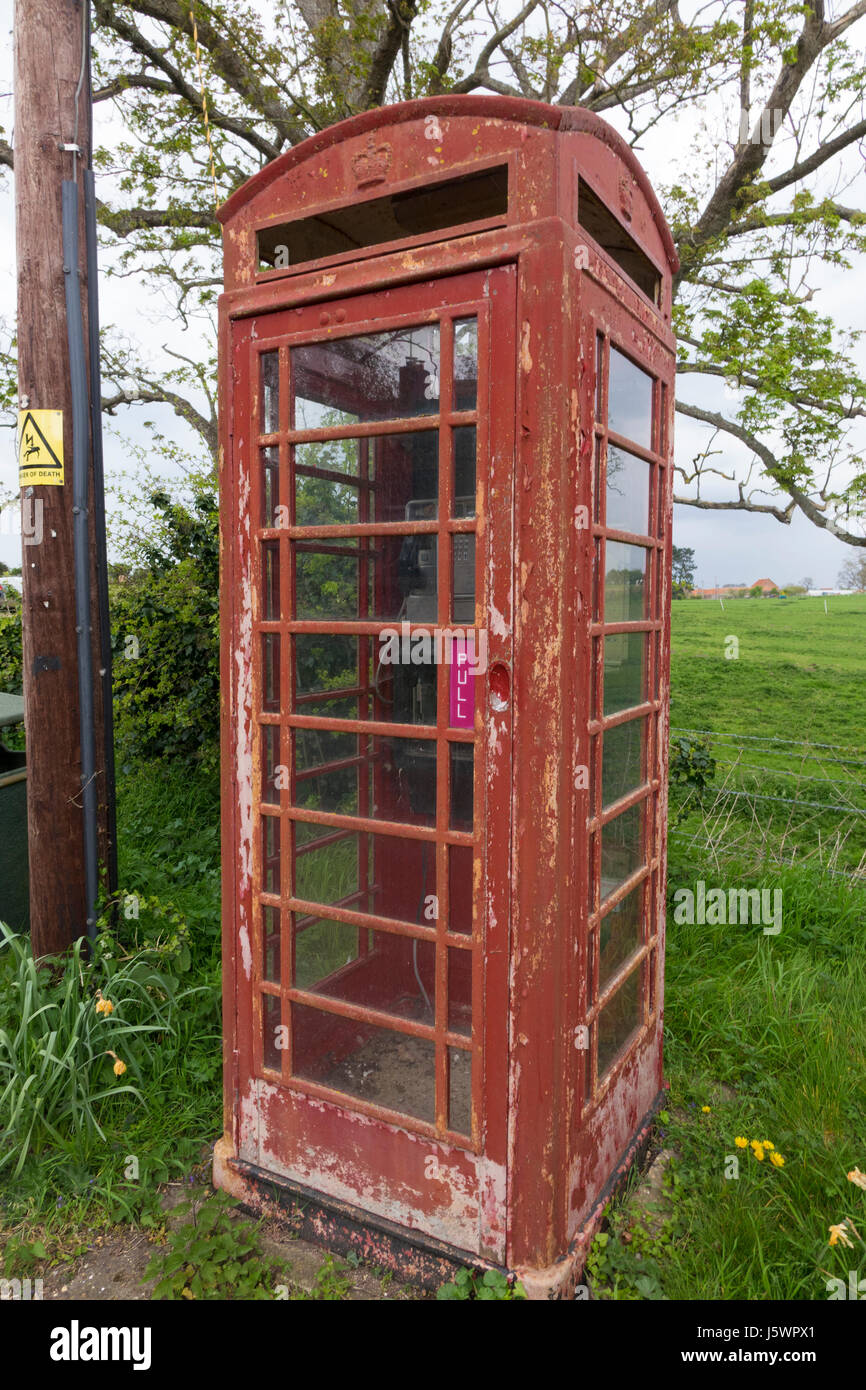 red telephone box Stock Photo - Alamy