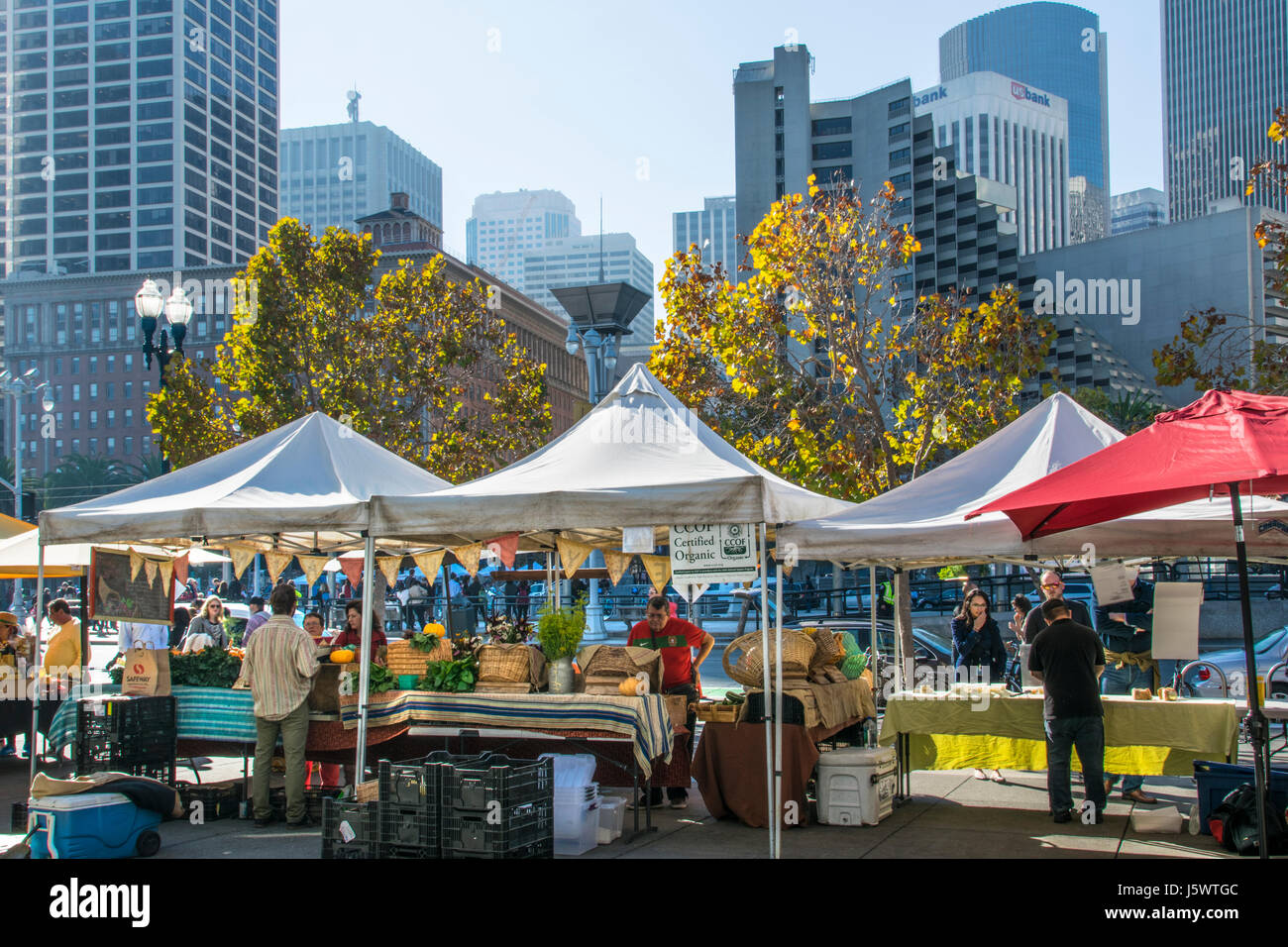 Ferry plaza farmers’ market hi-res stock photography and images - Alamy