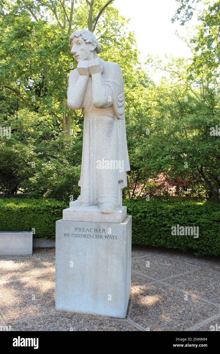 Statues along the Schuylkill River in Philadelphia Stock Photo - Alamy