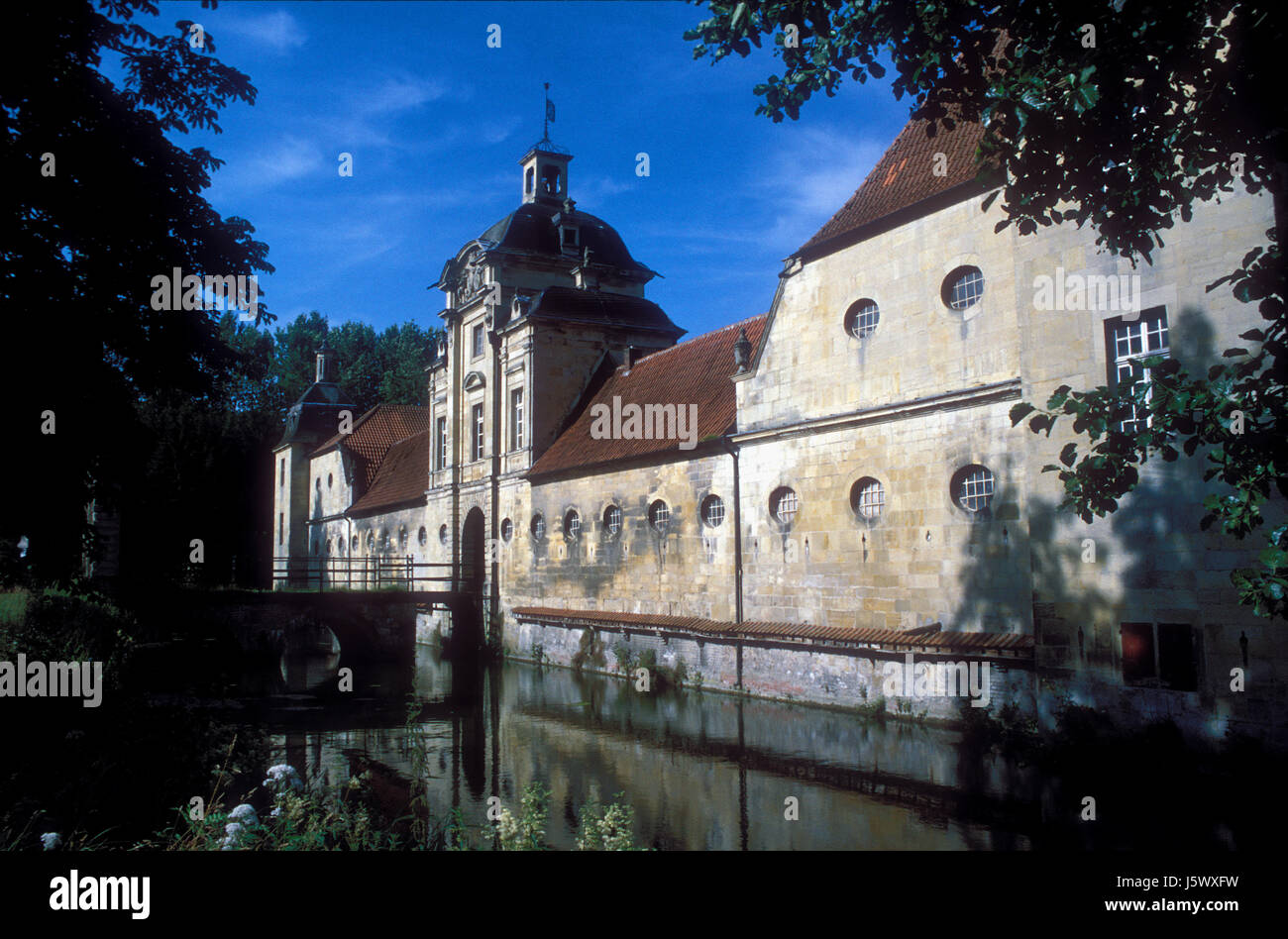 nobility manor-house chateau castle protection of historic buildings ...