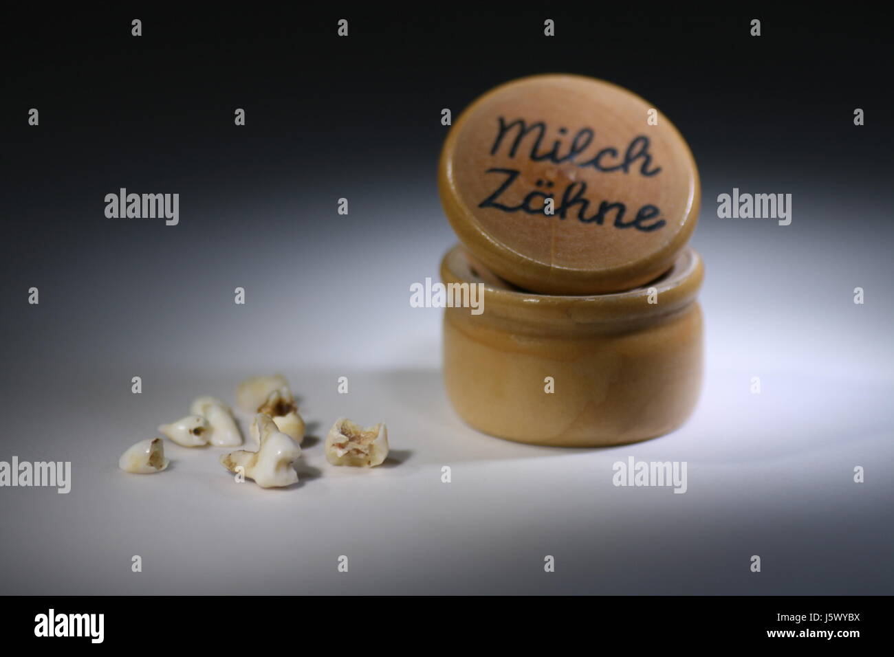 tooth tin caries milk teeth doze milk tooth collect dental collecting ...