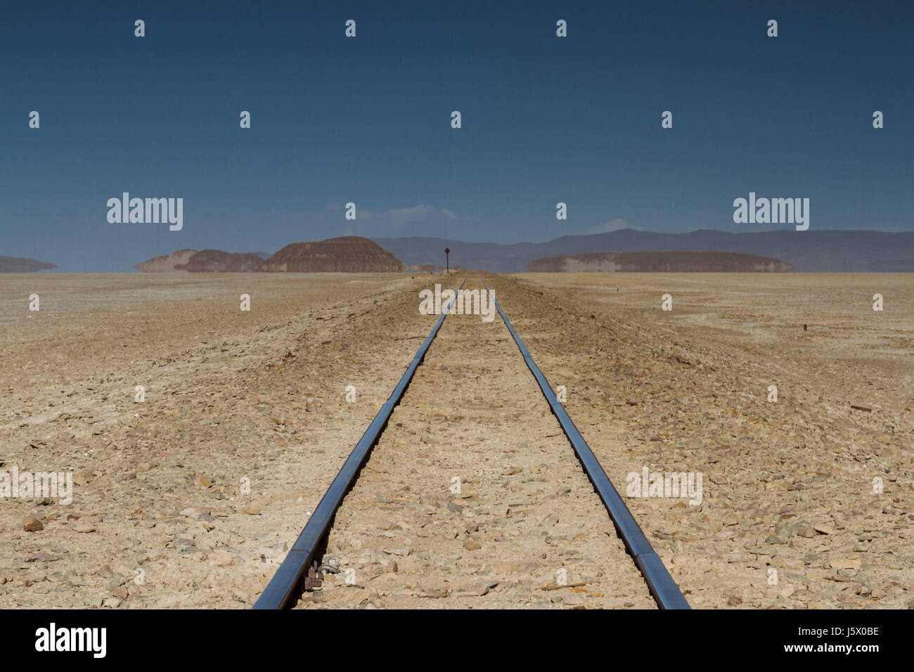 Rail track desert hi-res stock photography and images - Alamy