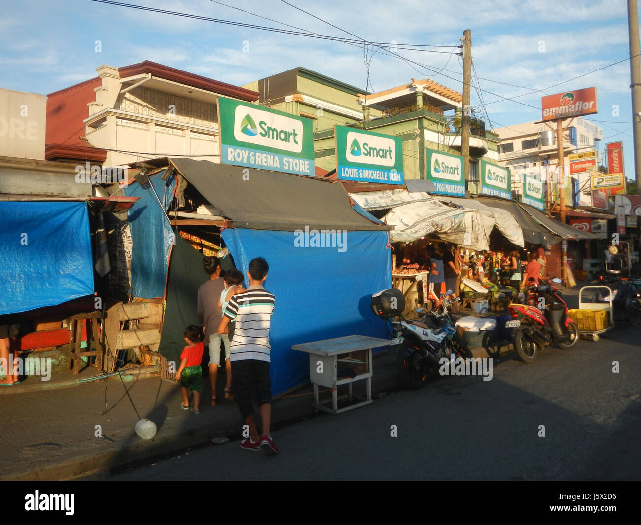 The Pasig City boundary monument located at Kalayaan Avenue marks the ...