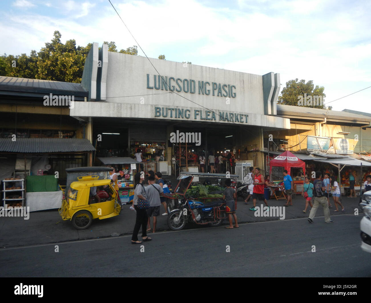 This image shows the Pasig City boundary, including the Buting Bridge ...