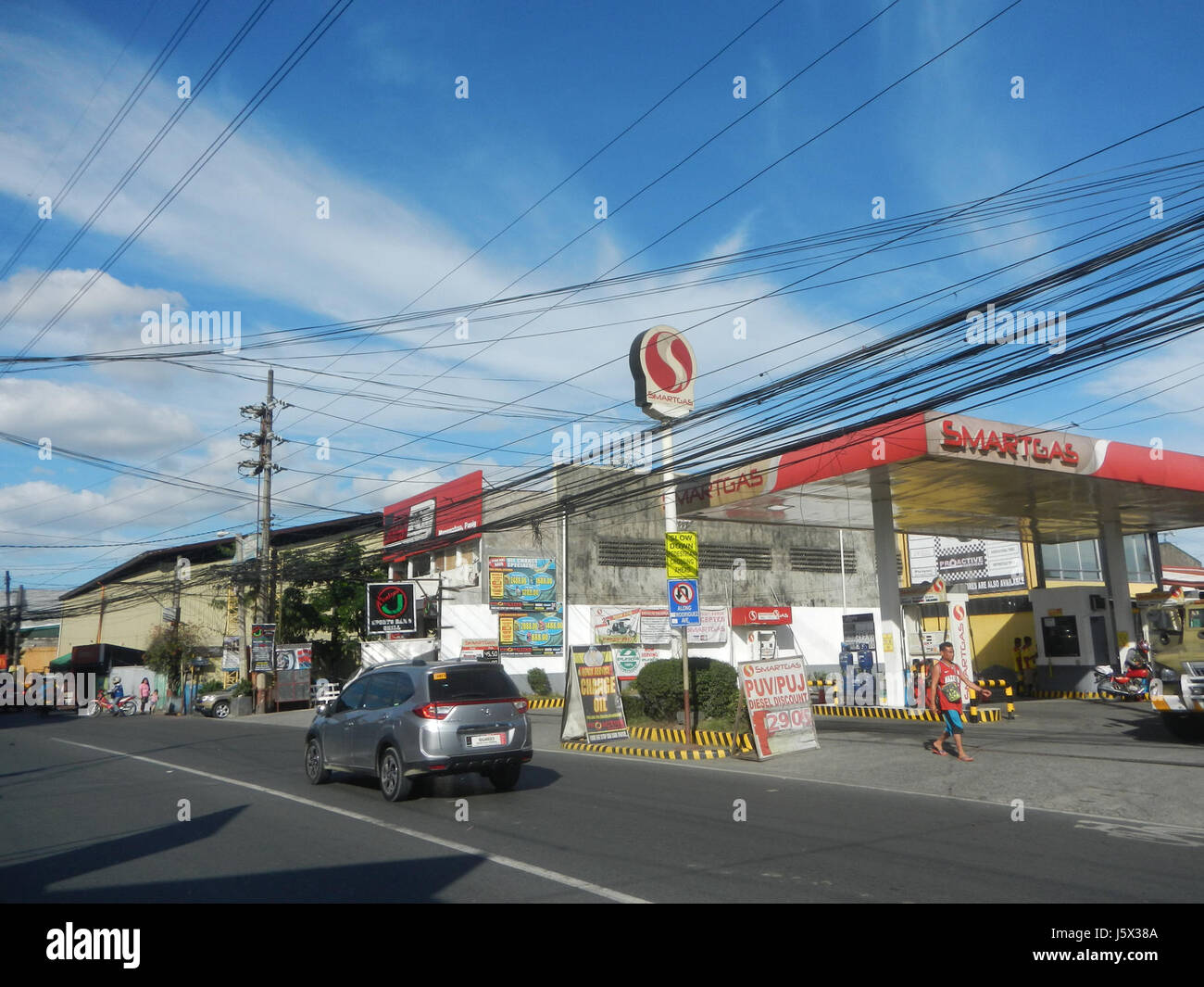 This image shows Amang Rodriguez Avenue in Santolan, Dela Paz, Rosario ...