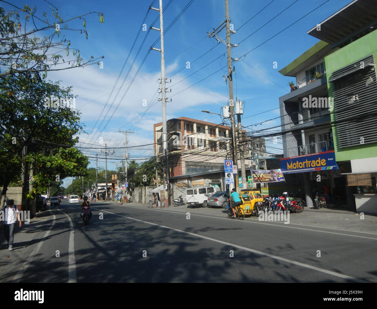 Amang Rodriguez Avenue, stretching through Santolan, Dela Paz, and ...