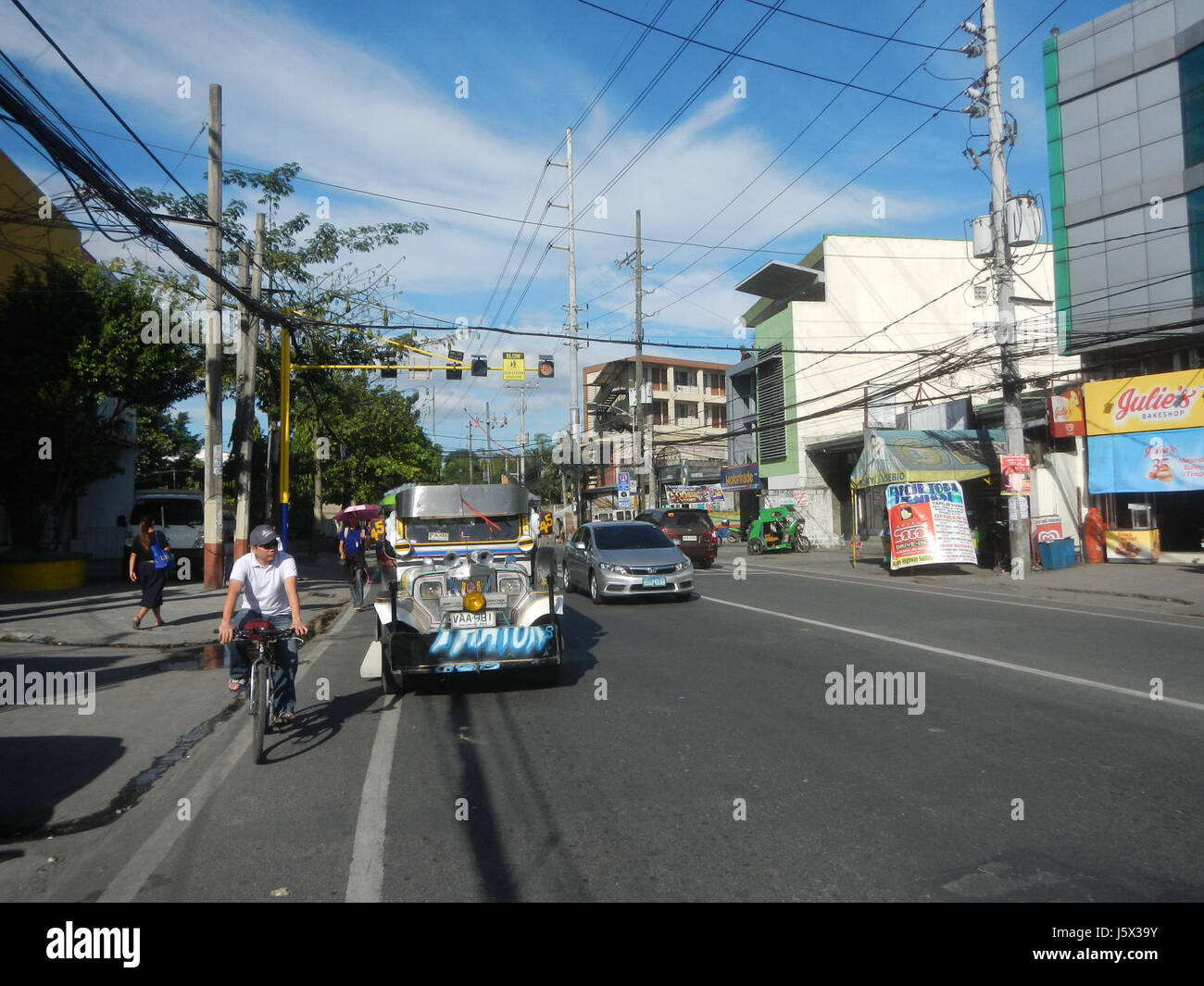 Intersection in pasig city hi-res stock photography and images - Alamy