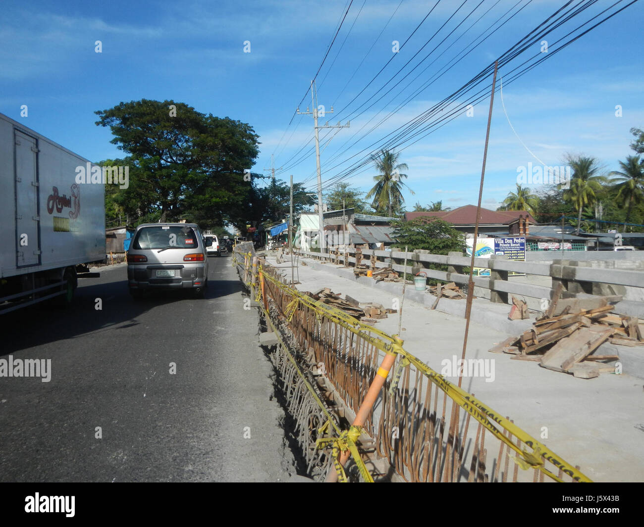 The Oriente Bridge in San Miguel, Bulacan, is a significant ...