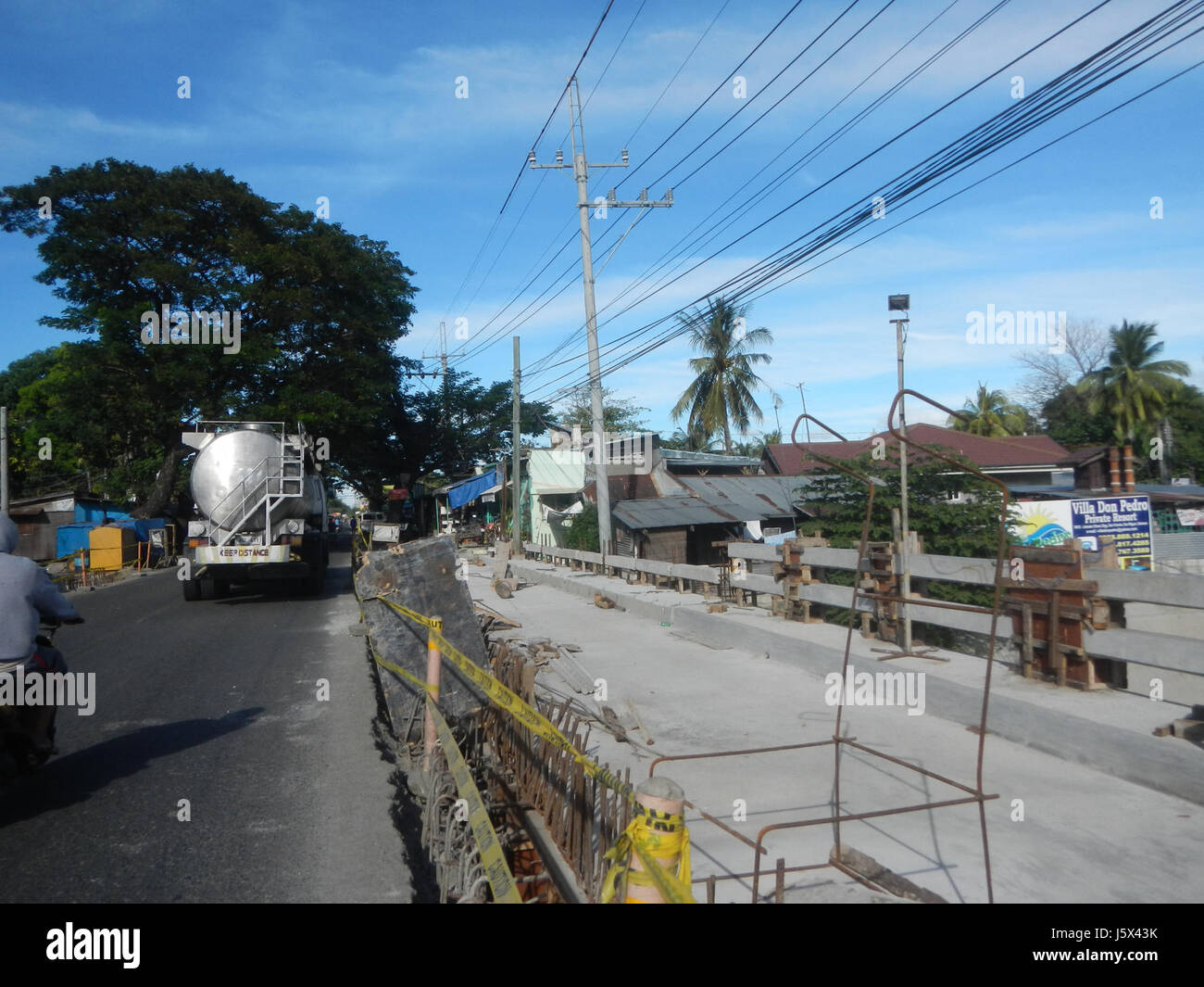 The Oriente Bridge in San Miguel, Bulacan, is a key infrastructure ...