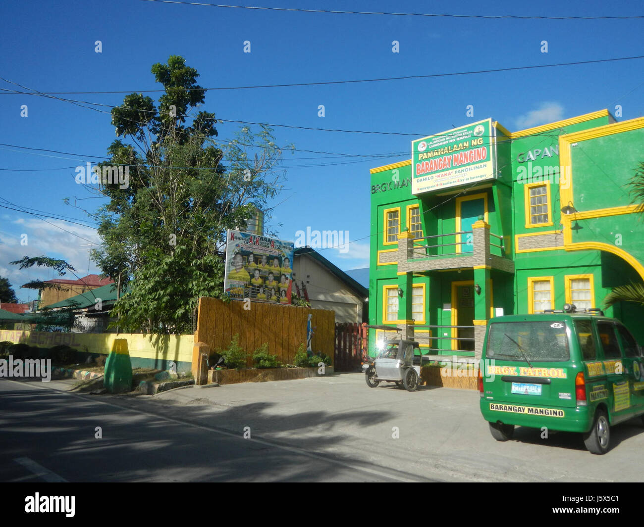 A map depicting the roads of Barangays Mangino and Santa Cruz ...