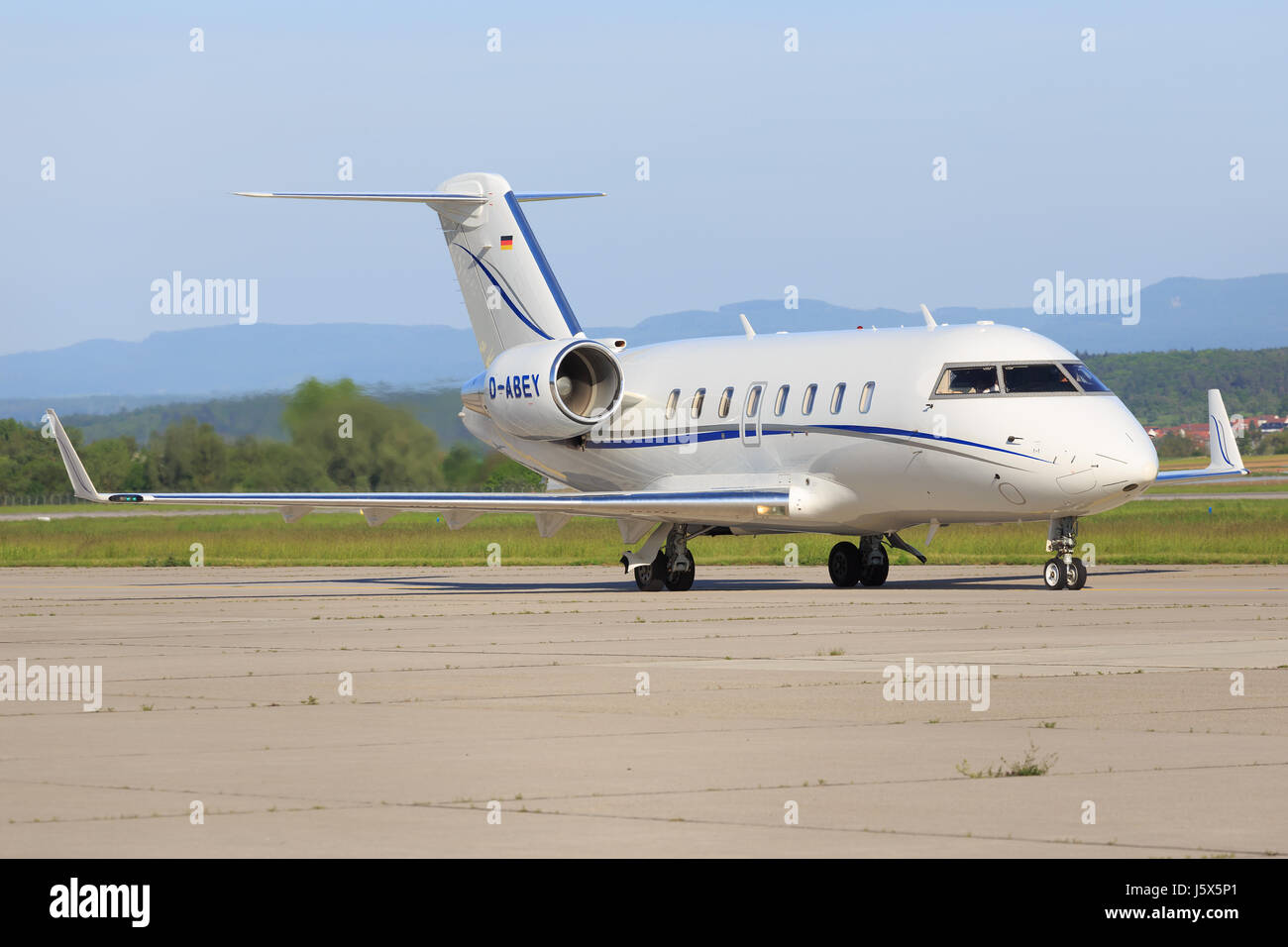 Bombardier Challenger 600 High Resolution Stock Photography and Images ...