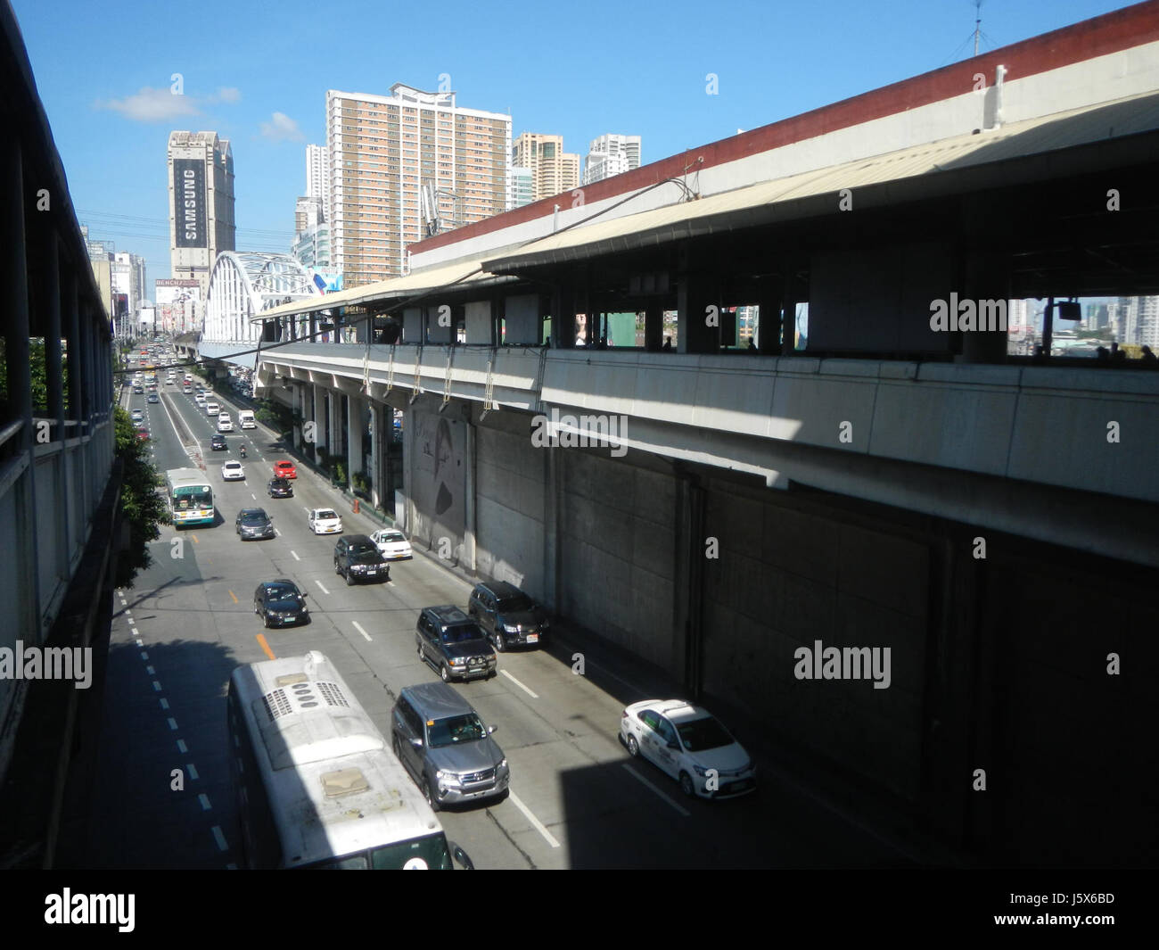 The Guadalupe-Makati-Mandaluyong Bridge is a major infrastructure ...