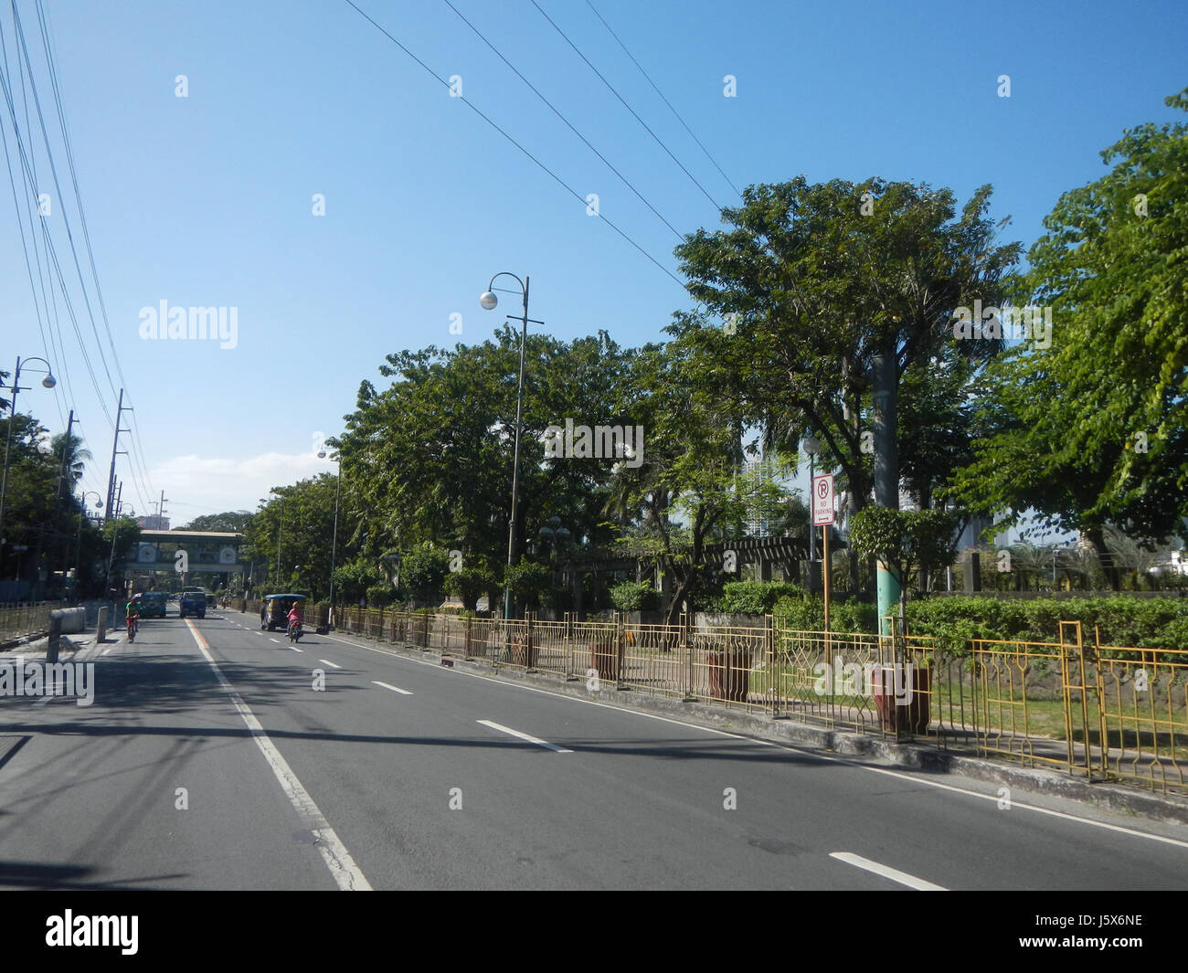 The Pasig River Park, located along J.P. Rizal Street in East and West ...