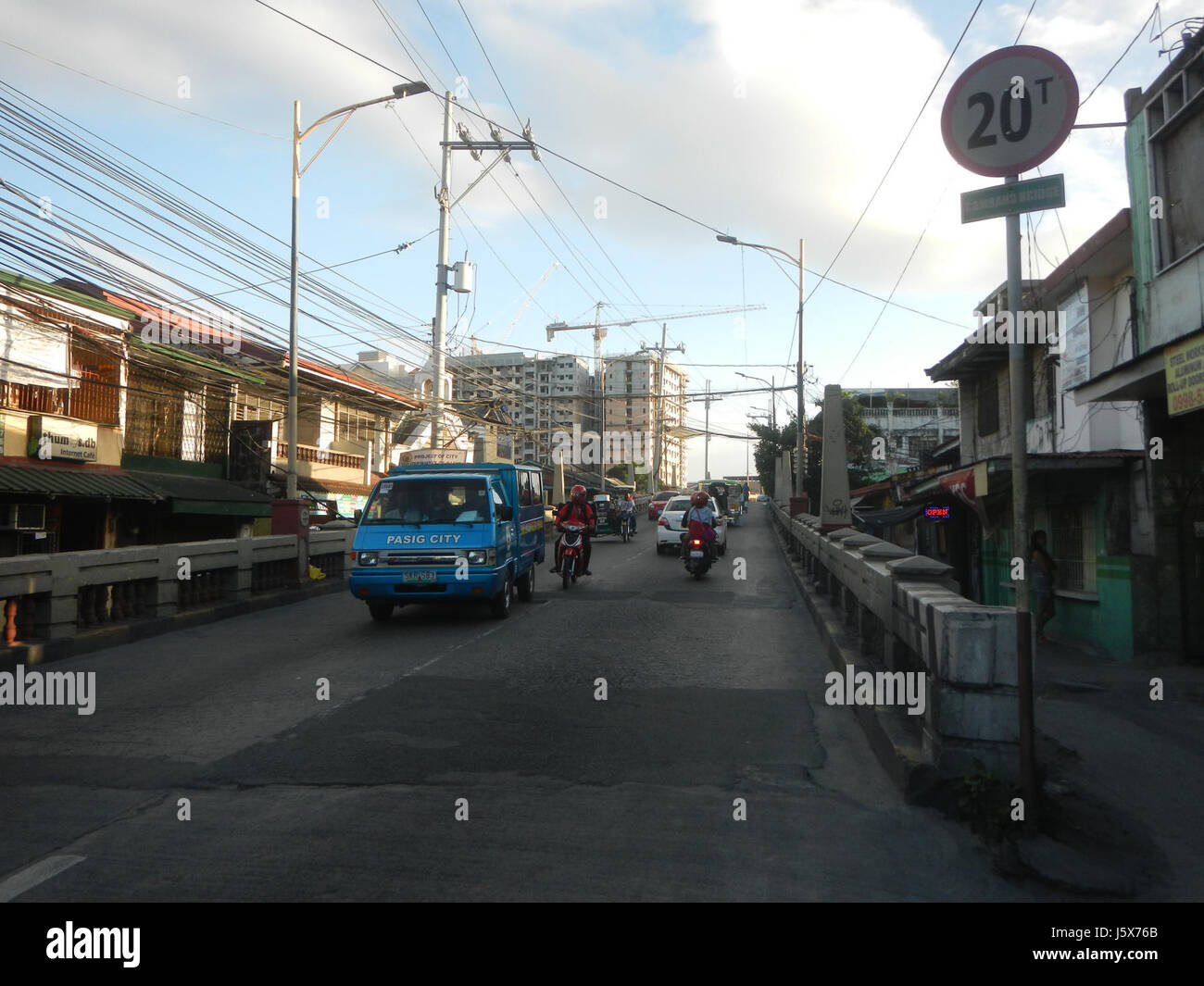 This image depicts the San Joaquin Bambang Chapel Bridge, located in ...