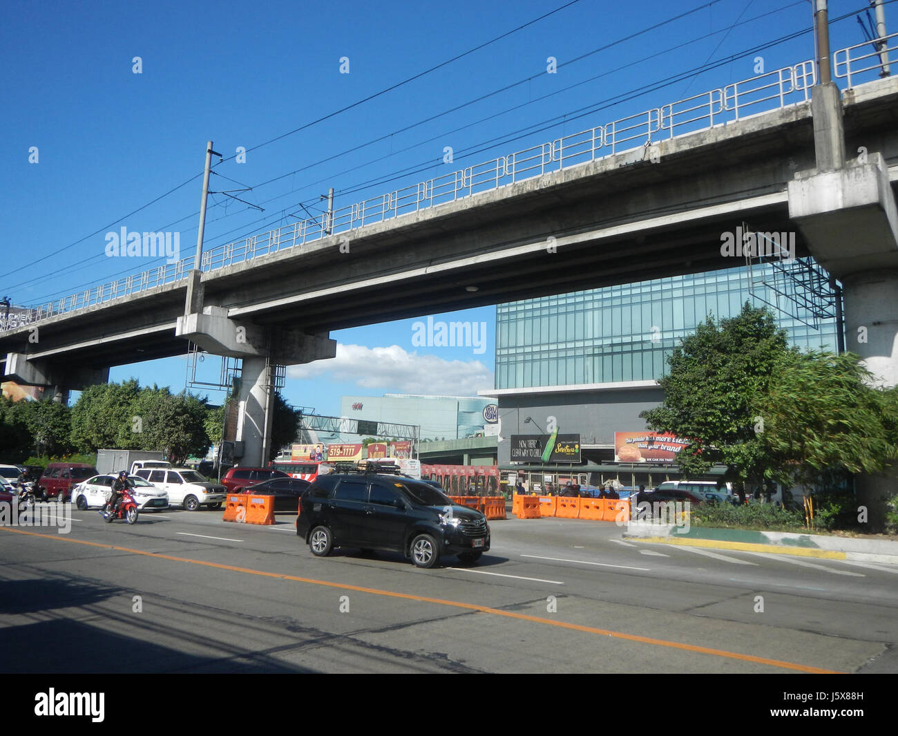 03131 North Avenue MRT Station EDSA Quezon City 25 Stock Photo - Alamy