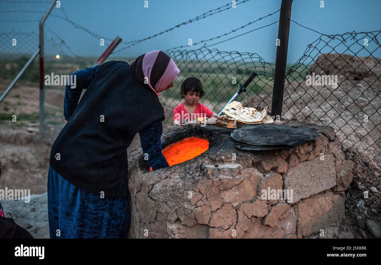 Iraq bread hi-res stock photography and images - Alamy