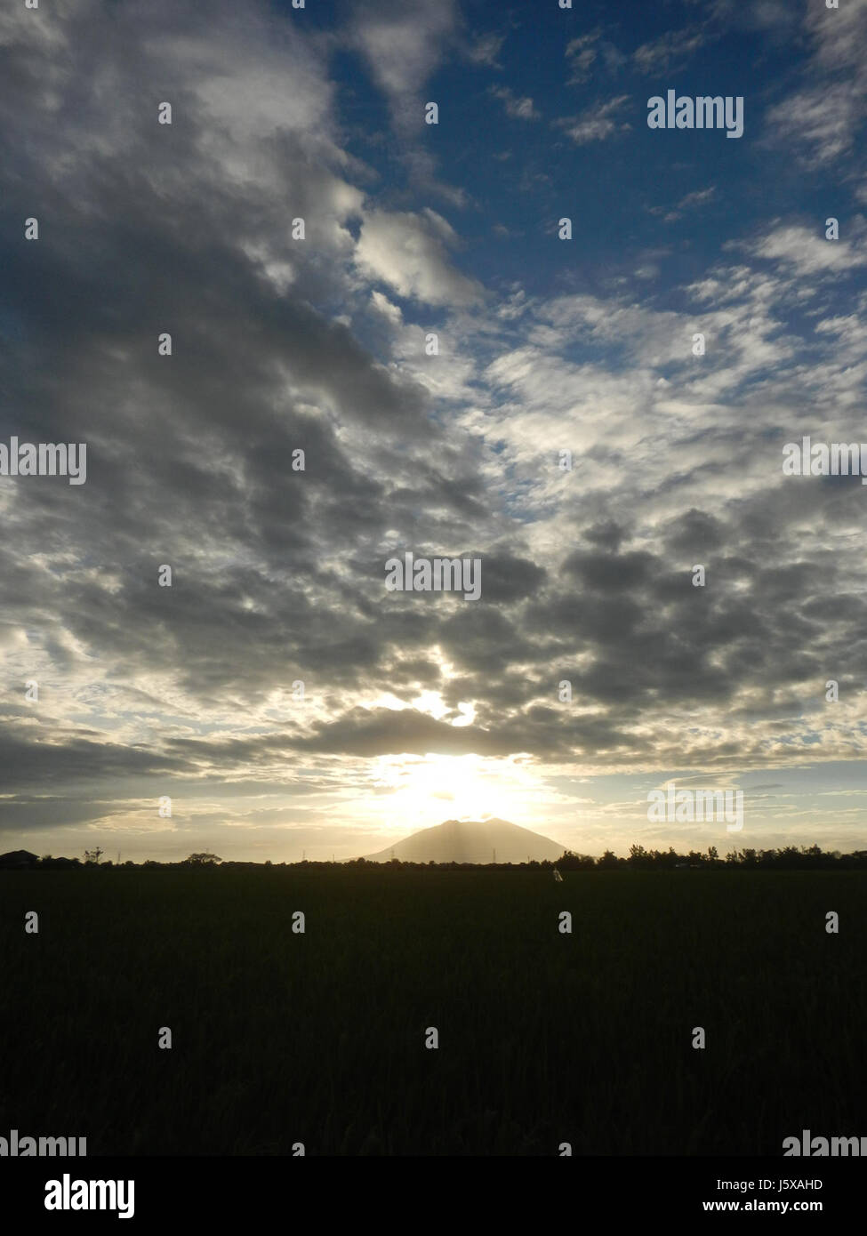 This photograph captures the rural landscape of Pulo, San Isidro, in ...