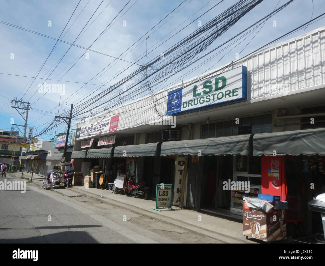This image shows the construction work along the road connecting ...