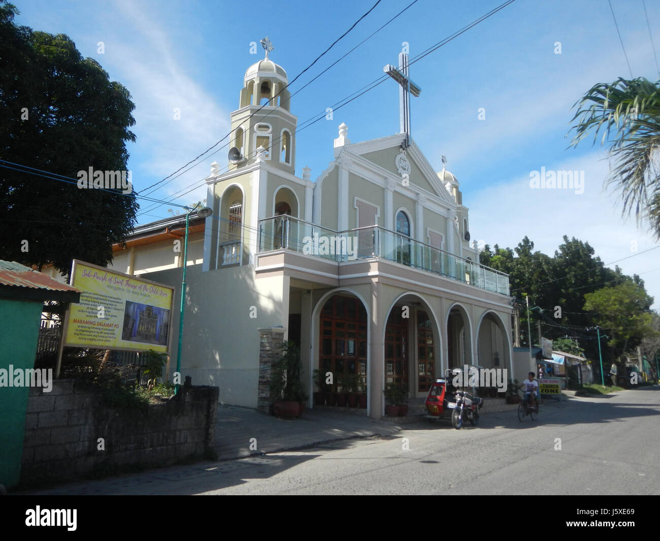 This image showcases the Manggahan Chapel, located in Santa Cruz, Santa ...