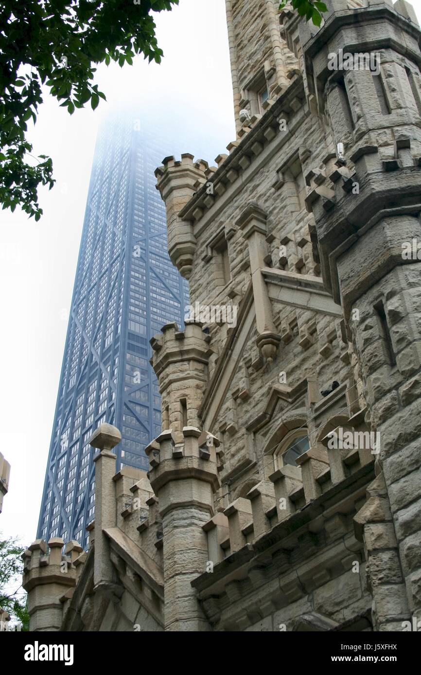 ancient and modern chicago usa Stock Photo - Alamy