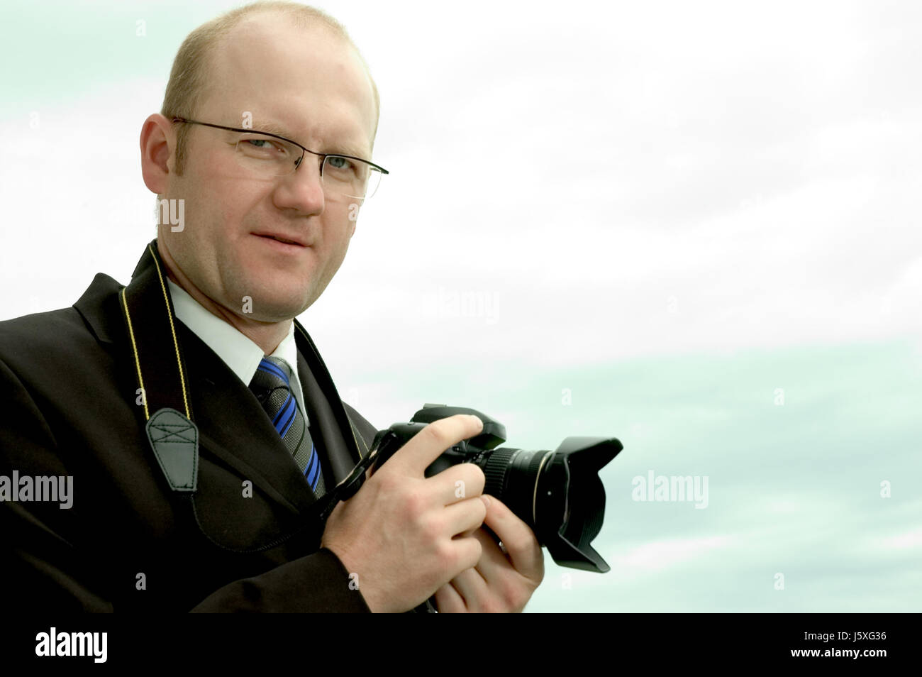 photo camera photographer photograph man laugh laughs laughing twit ...