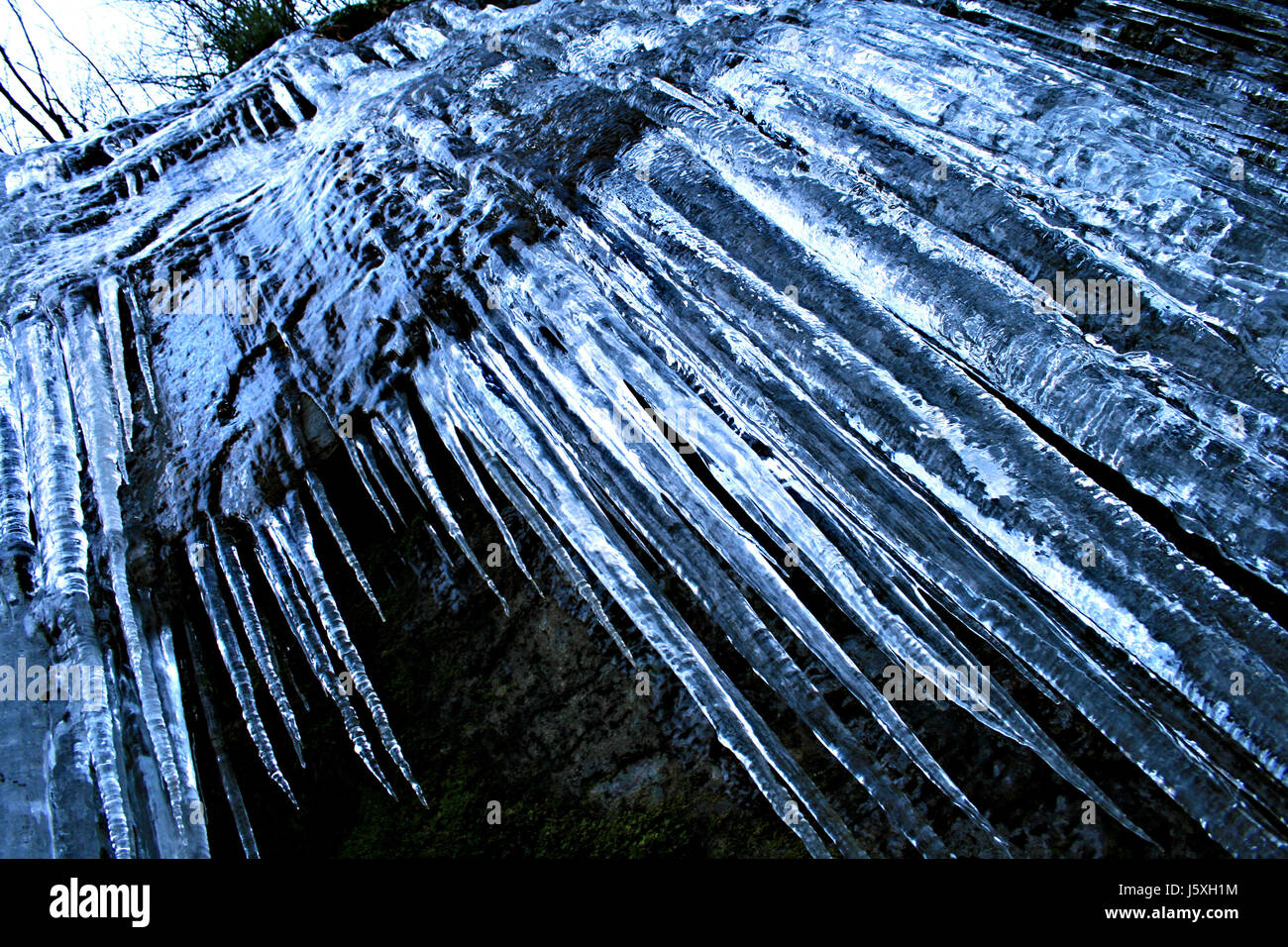 winter cold ice frost frozen icicle icicles crystals backdrop ...
