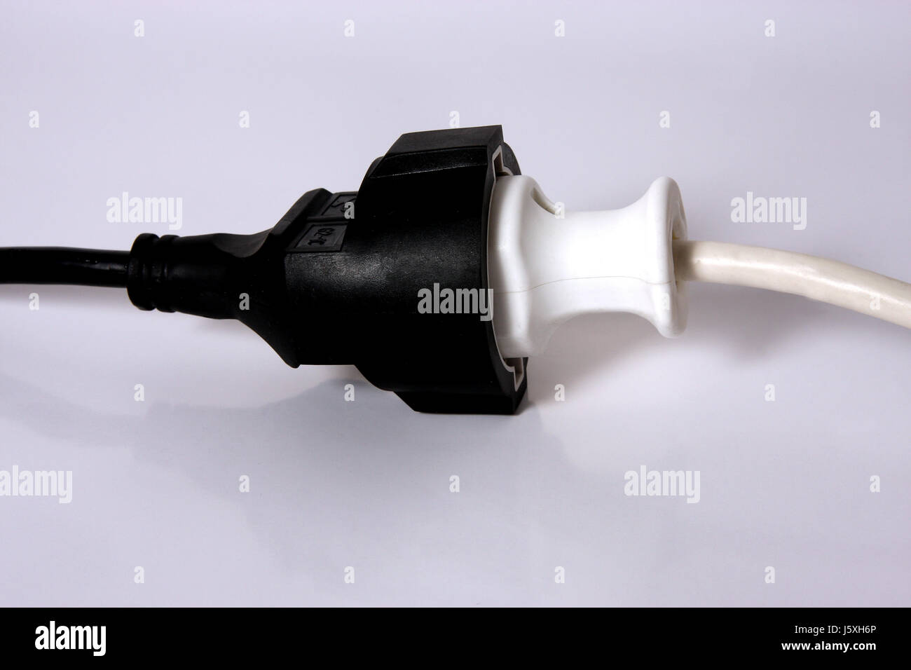 energy power electricity electric power outlet socket plug differences ...