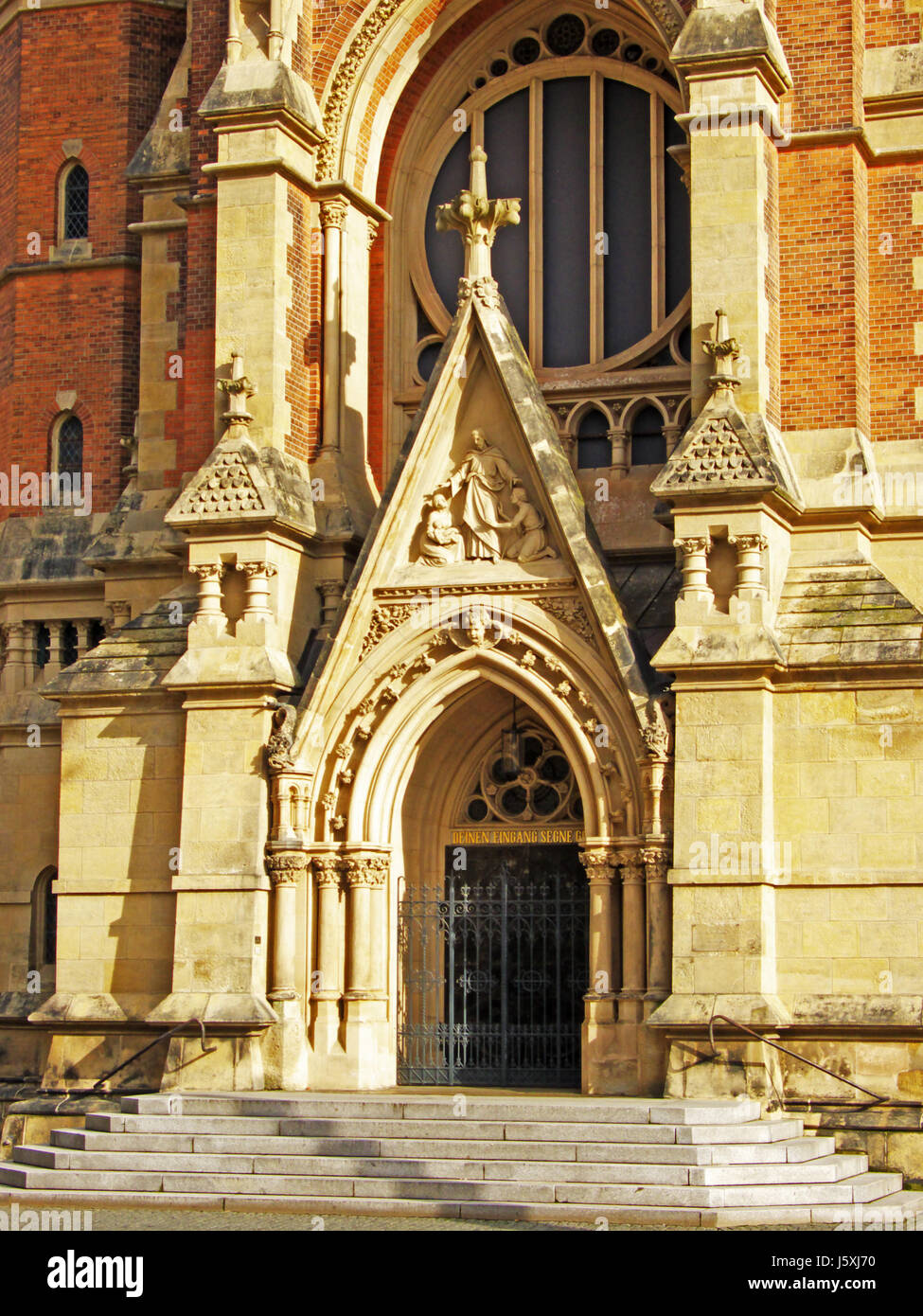 church cathedral cross goal passage gate archgway gantry entrance ...