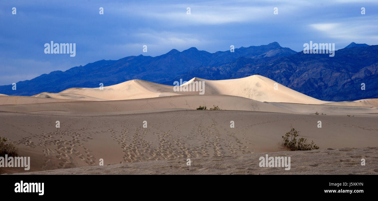 death valley np - stovepipe wells Stock Photo - Alamy