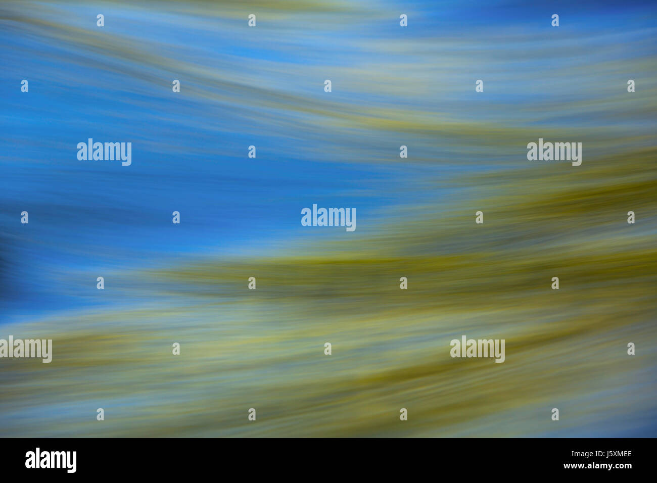 A standing wave in the Tahquamenon River in Michigan reflects the ...