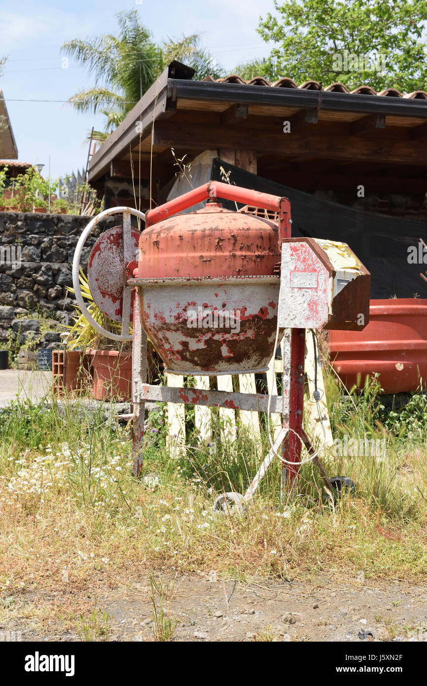 Old cement mixer hi-res stock photography and images - Alamy
