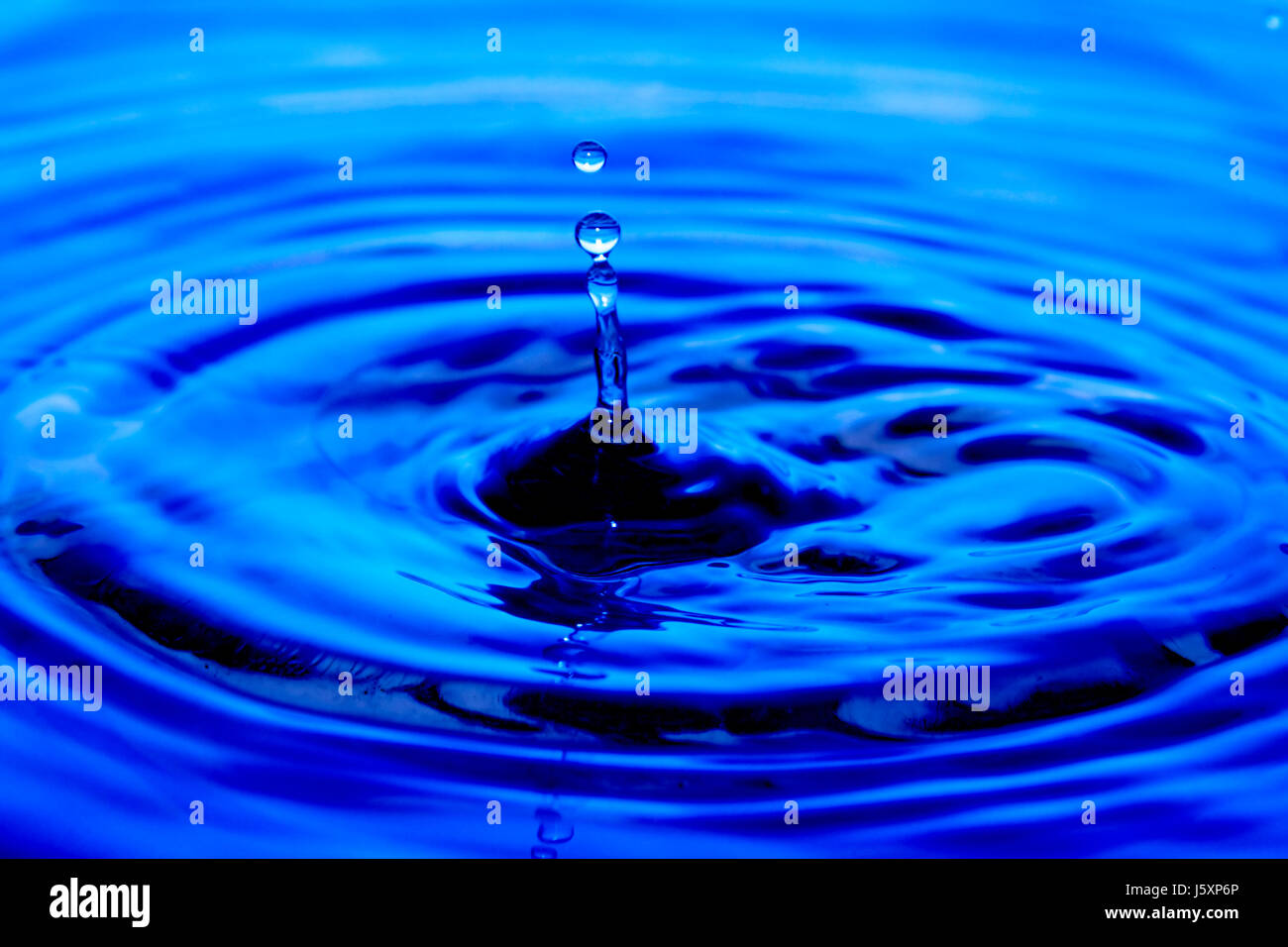 liquid drop abstract ripple splash fluid water drip drops seeping ...