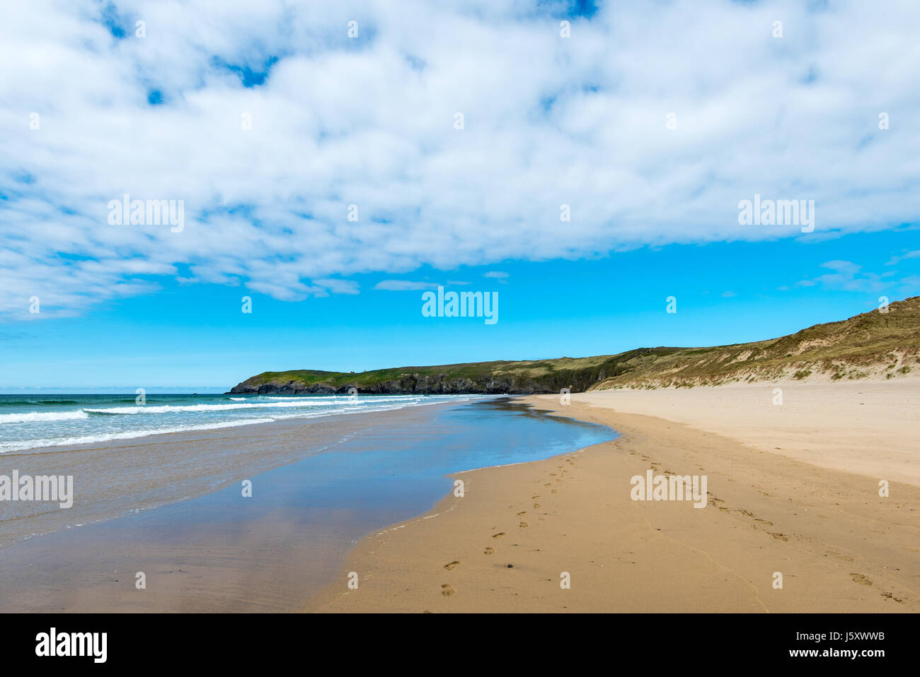 Perran Sands and Ligger Point, Cornwall, UK Stock Photo - Alamy