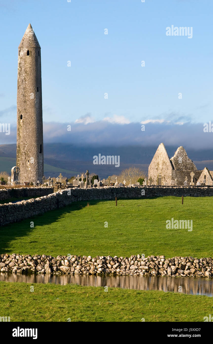 travel cemetery monastery abbey ireland convent celtic tear tower ...