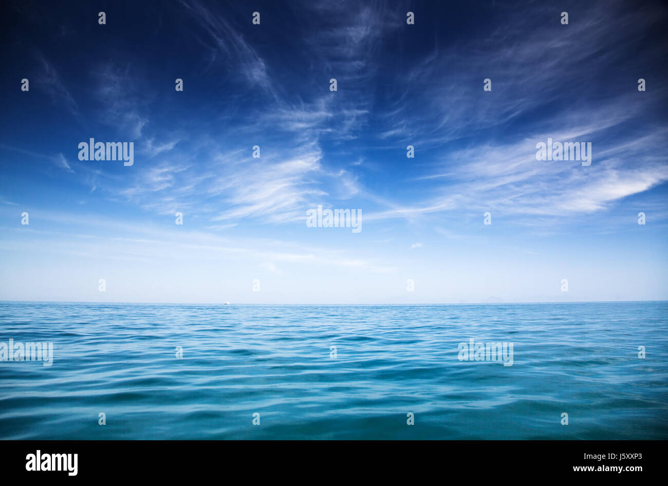 background of perfect sky and water of ocean Stock Photo - Alamy