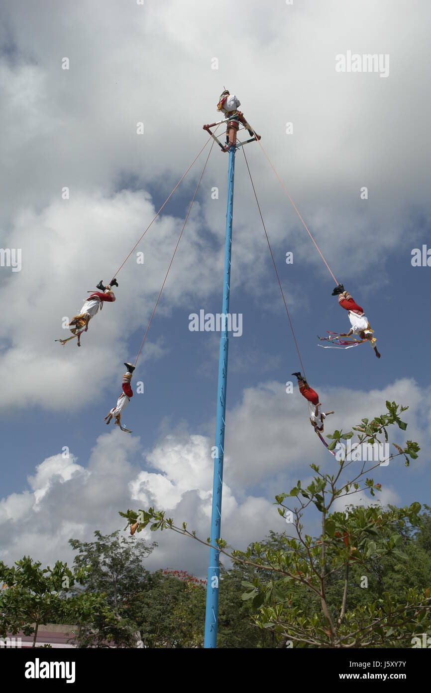 traditional rope demonstration of the maya Stock Photo - Alamy