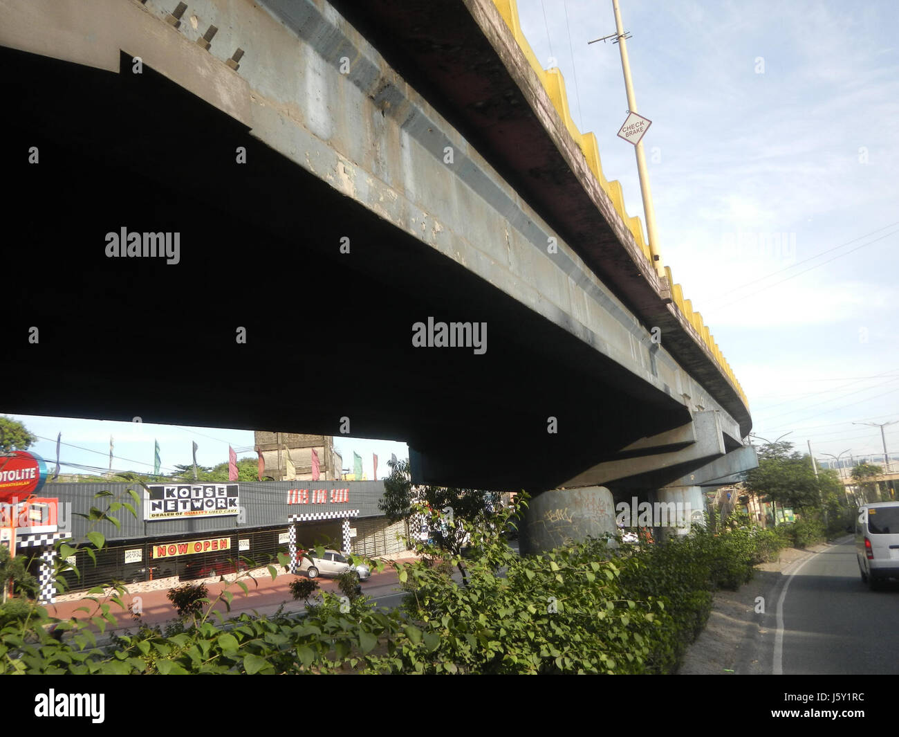 The Barangka Viaduct is a major overpass connecting Quezon City and ...