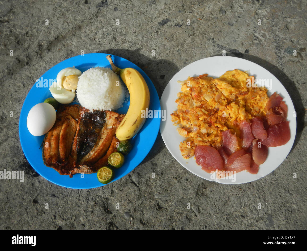 0001 Cuisine of Bulacan food fruits Bangus fried 11 Stock Photo - Alamy