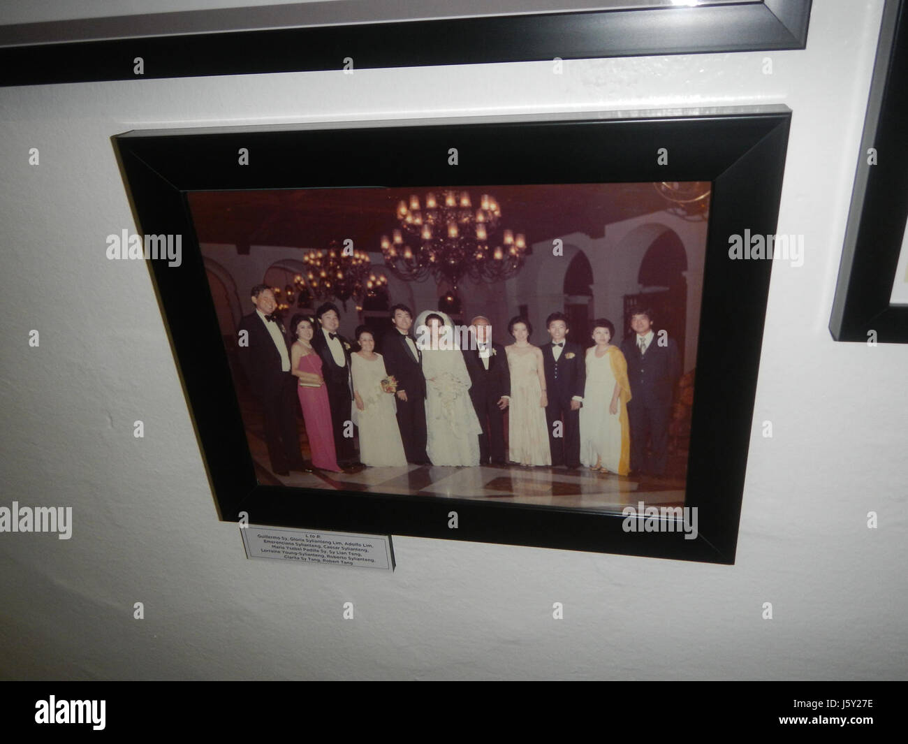 The First United Building, located in the Escolta district of Binondo ...