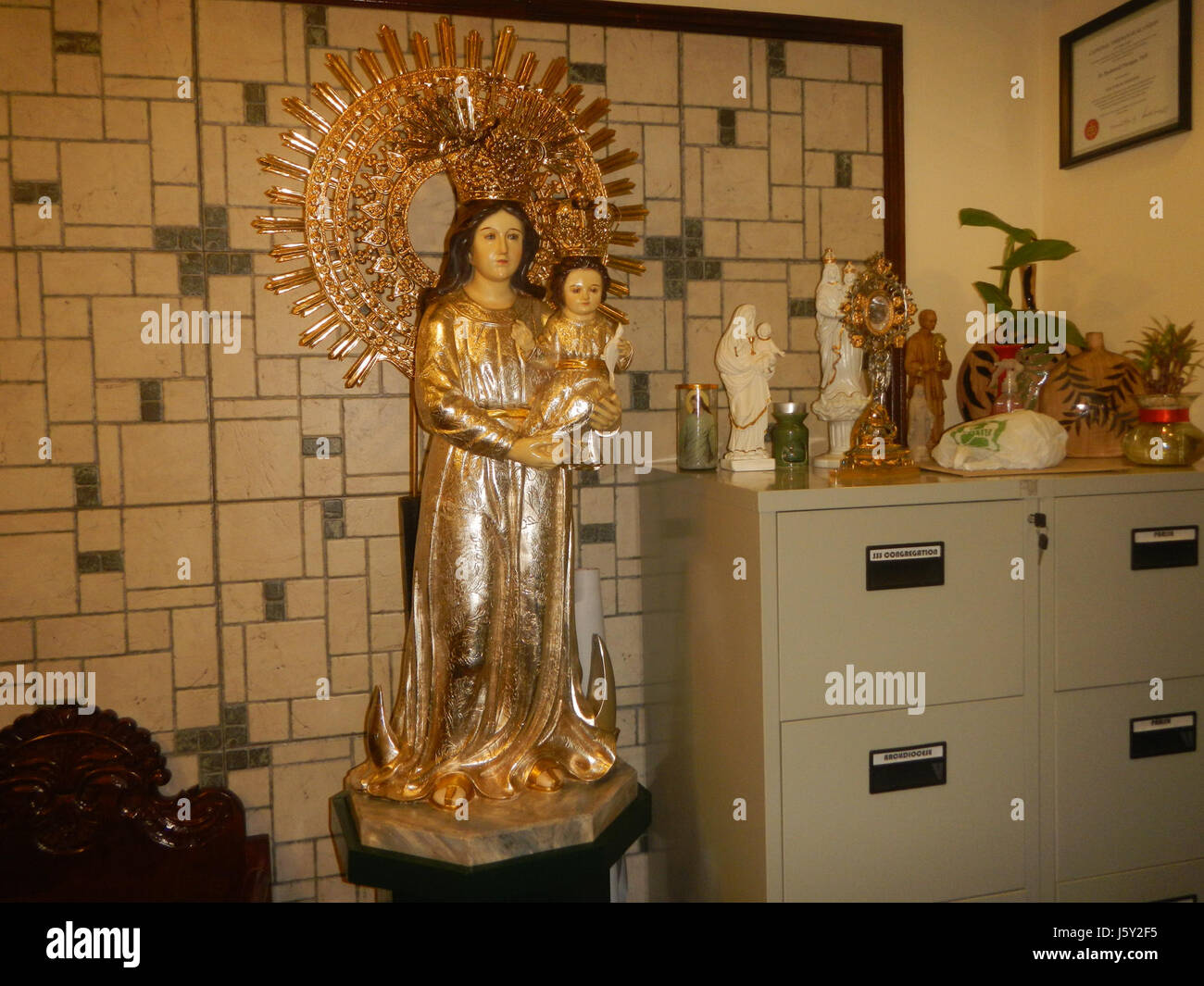 Santa Cruz Church in Manila is a historic church known for its Baroque ...