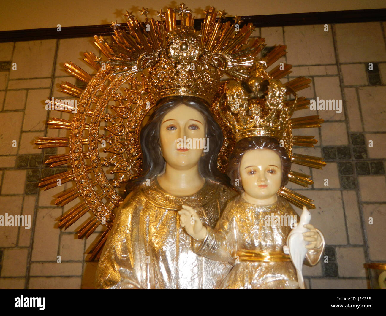 Santa Cruz Church in Manila, located in the Quiapo Plaza, is a ...