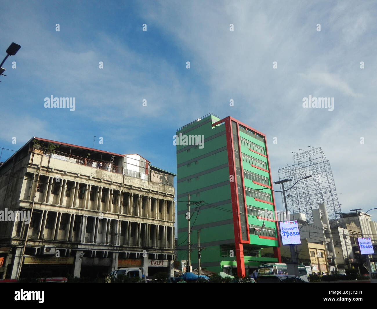 The buildings in Quiapo, Manila, are notable for their historical and ...