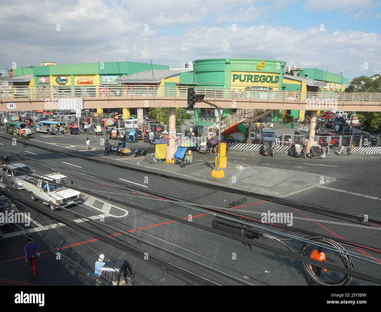 001 Pedestrian footbridge AMA ACLC Puregold Tayuman Juan Luna C-36 ...