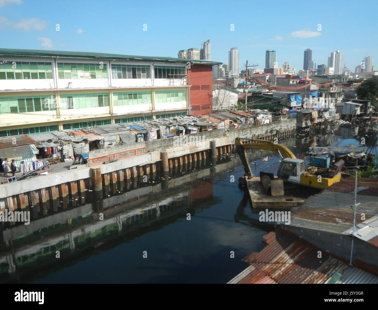A pedestrian footbridge connecting various streets in Tondo, Manila ...