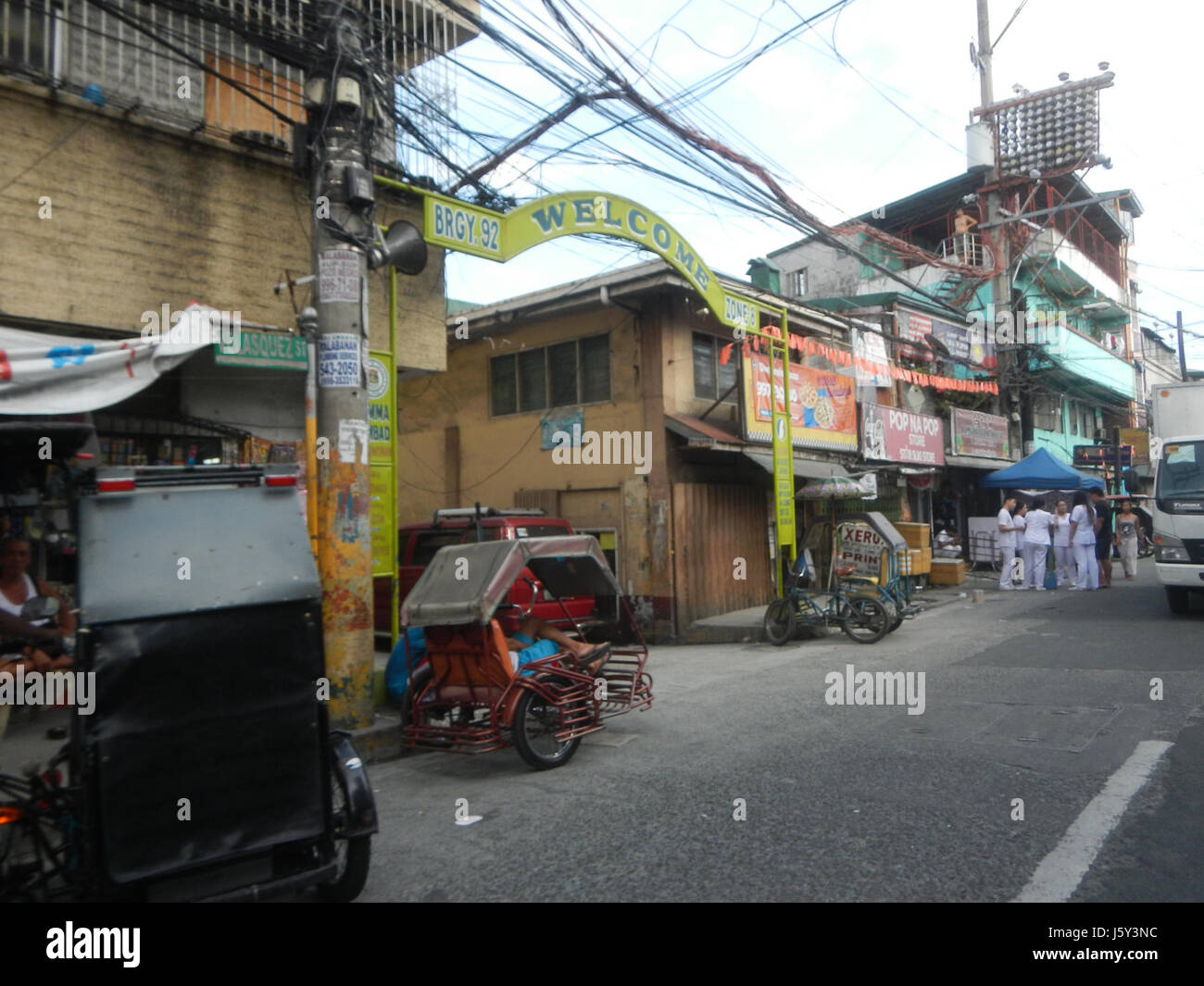The New Pritil Public Market in Tondo, Manila, is a busy hub for ...