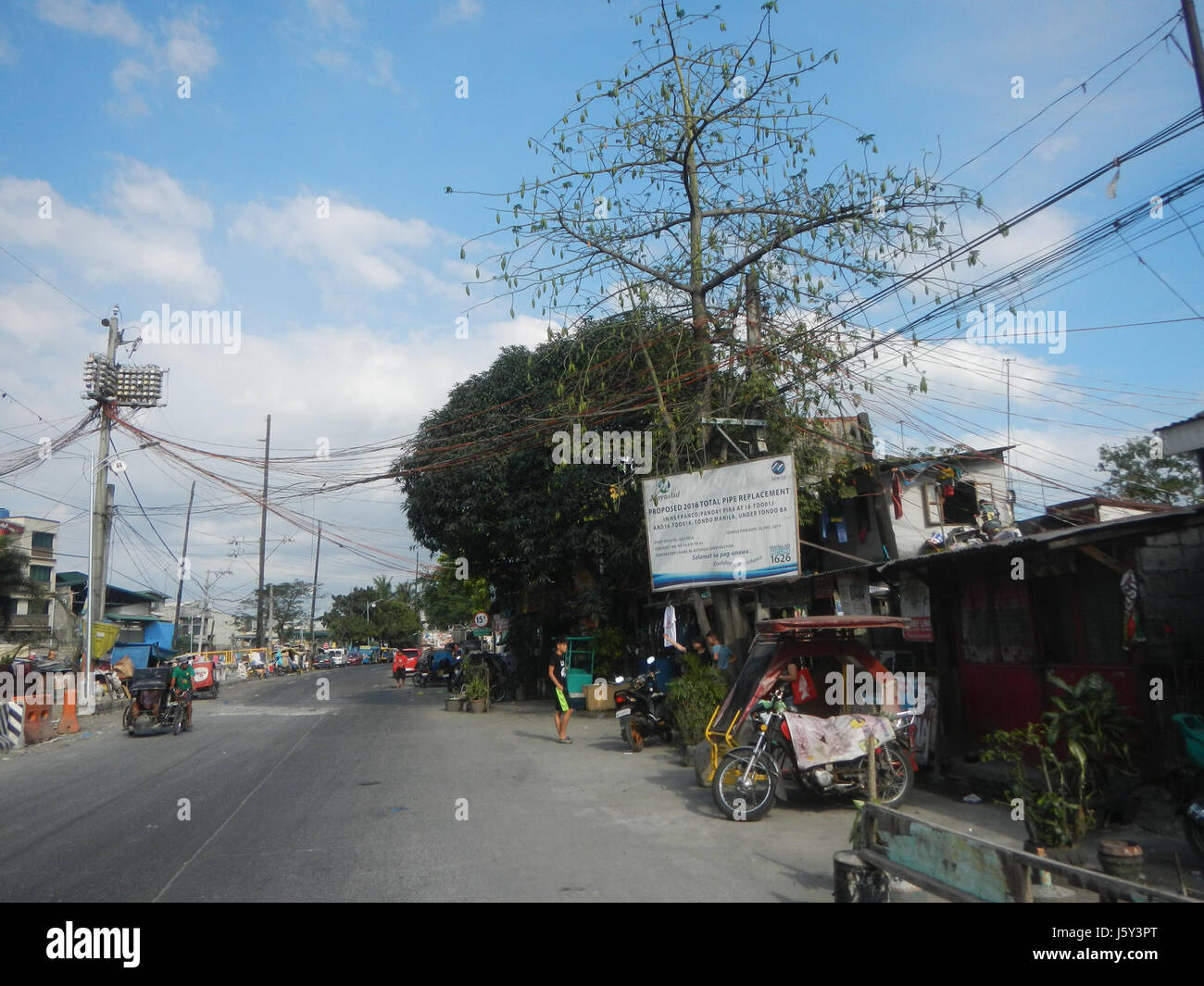 This title refers to the streets and bridges in the Tondo district of ...